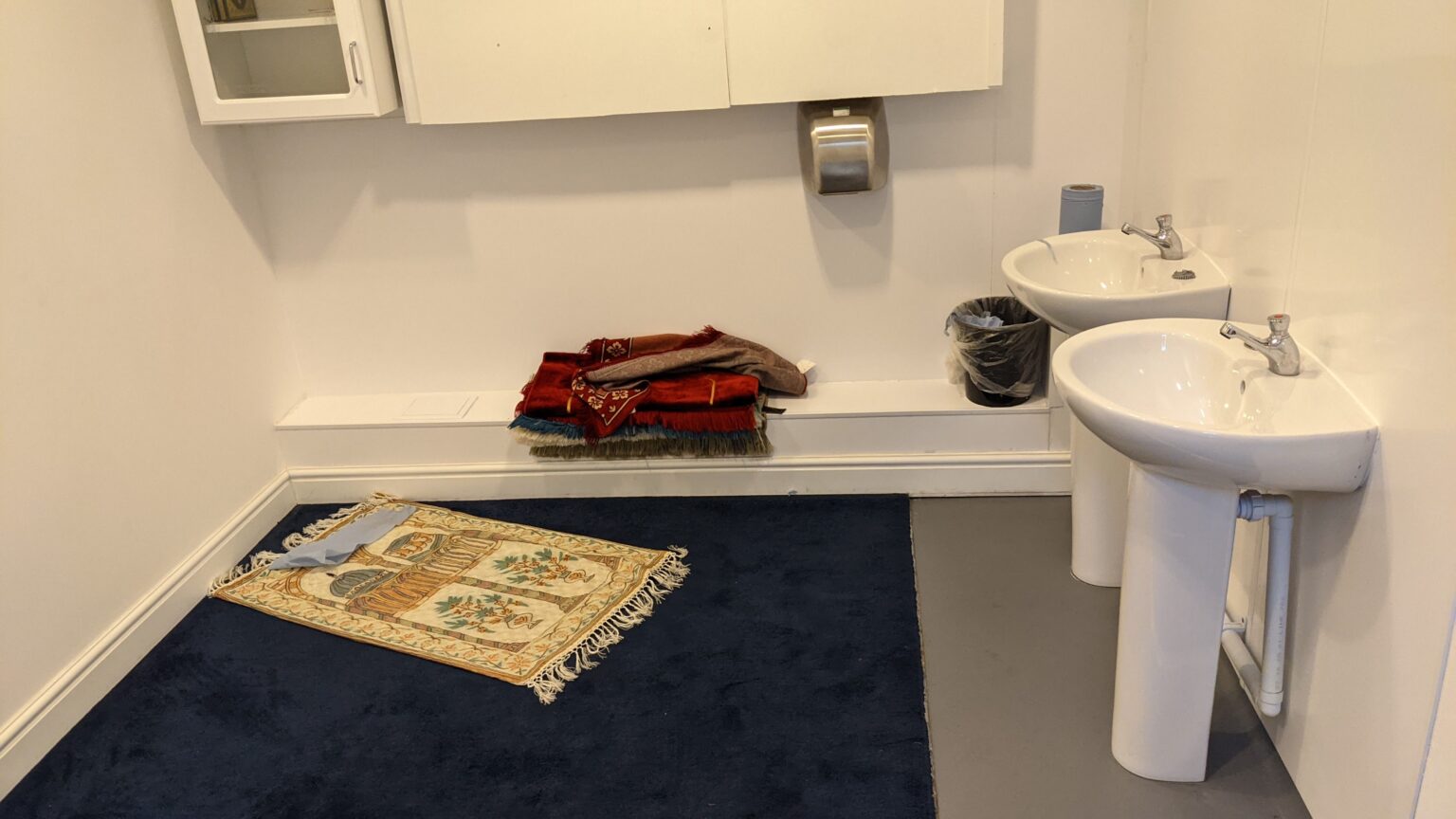 Prayer Rooms on UK Motorways & in Service Stations - M1, M6, M4